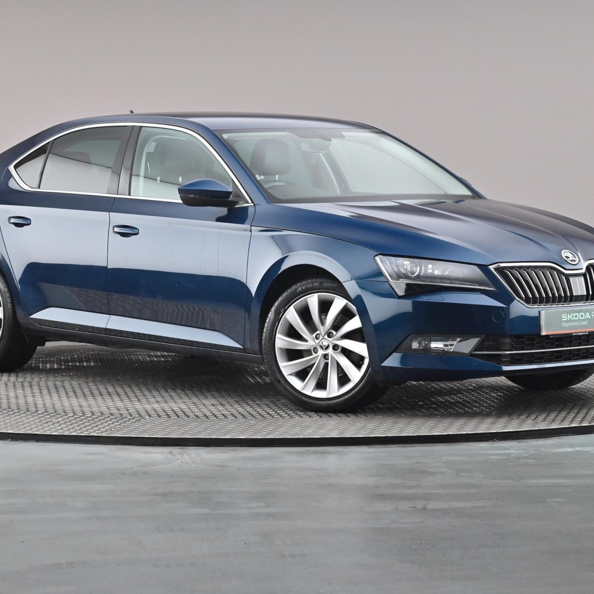 Skoda Superb LR18NBF Watford ŠKODA | Citygate