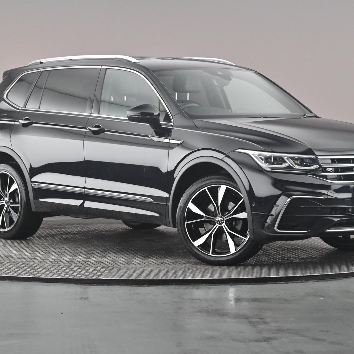 Volkswagen Tiguan Allspace MA74XVV St Albans VW | Citygate